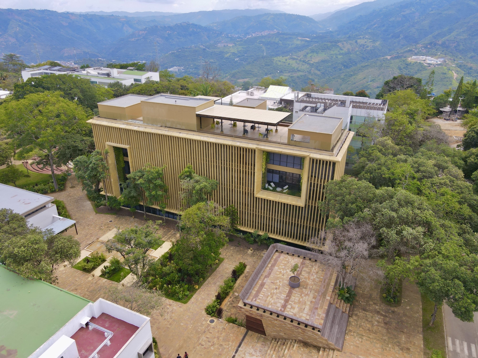 Edificio de Administración 3 – UIS – SCA